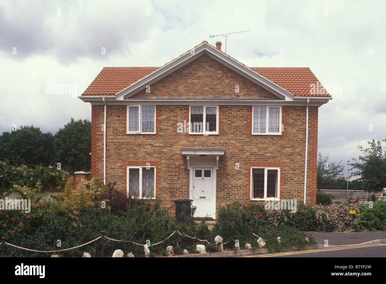 1990s house chimney hi-res stock photography and images - Alamy