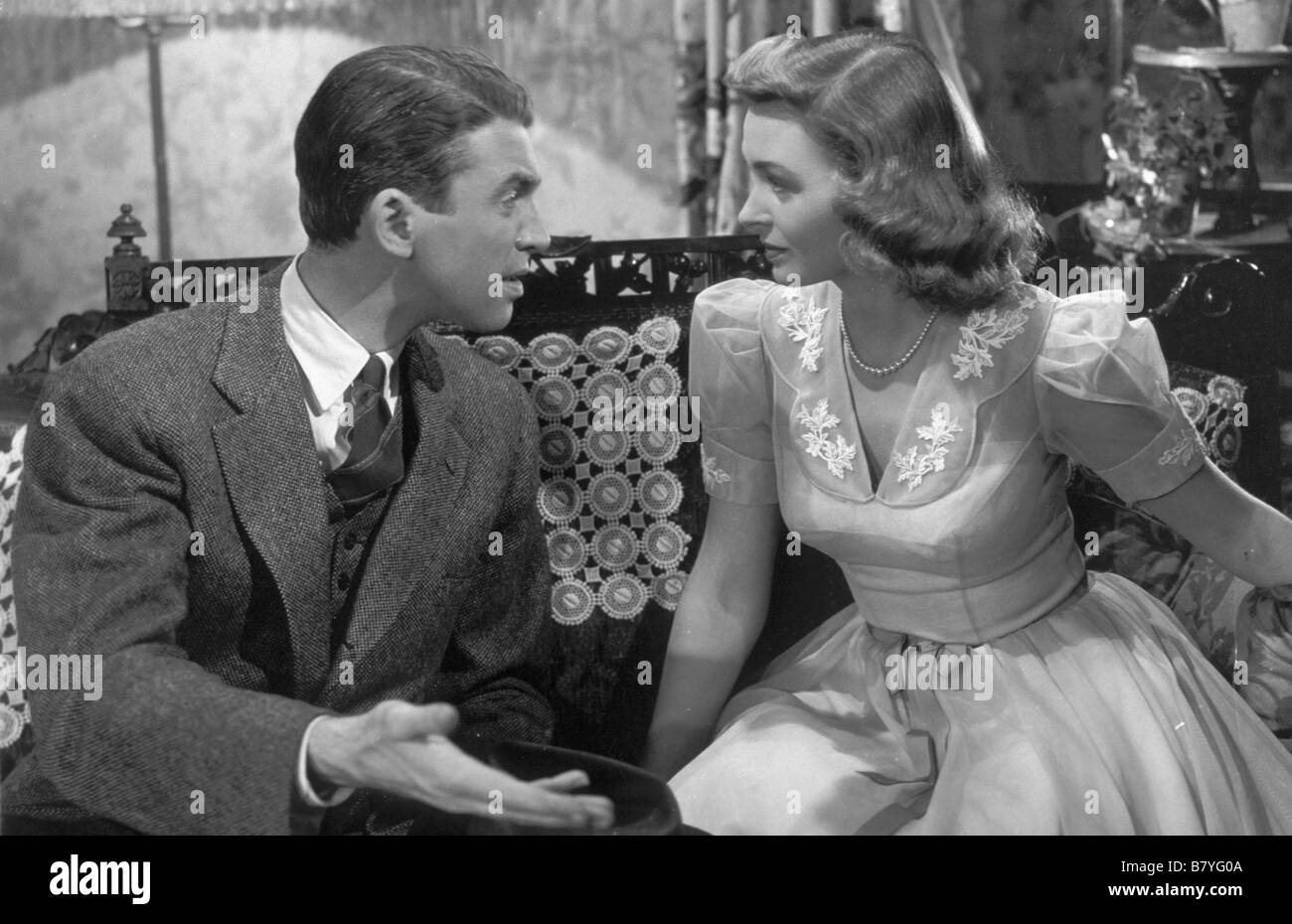 Wonderful life 1946 donna reed hi-res stock photography and images - Alamy