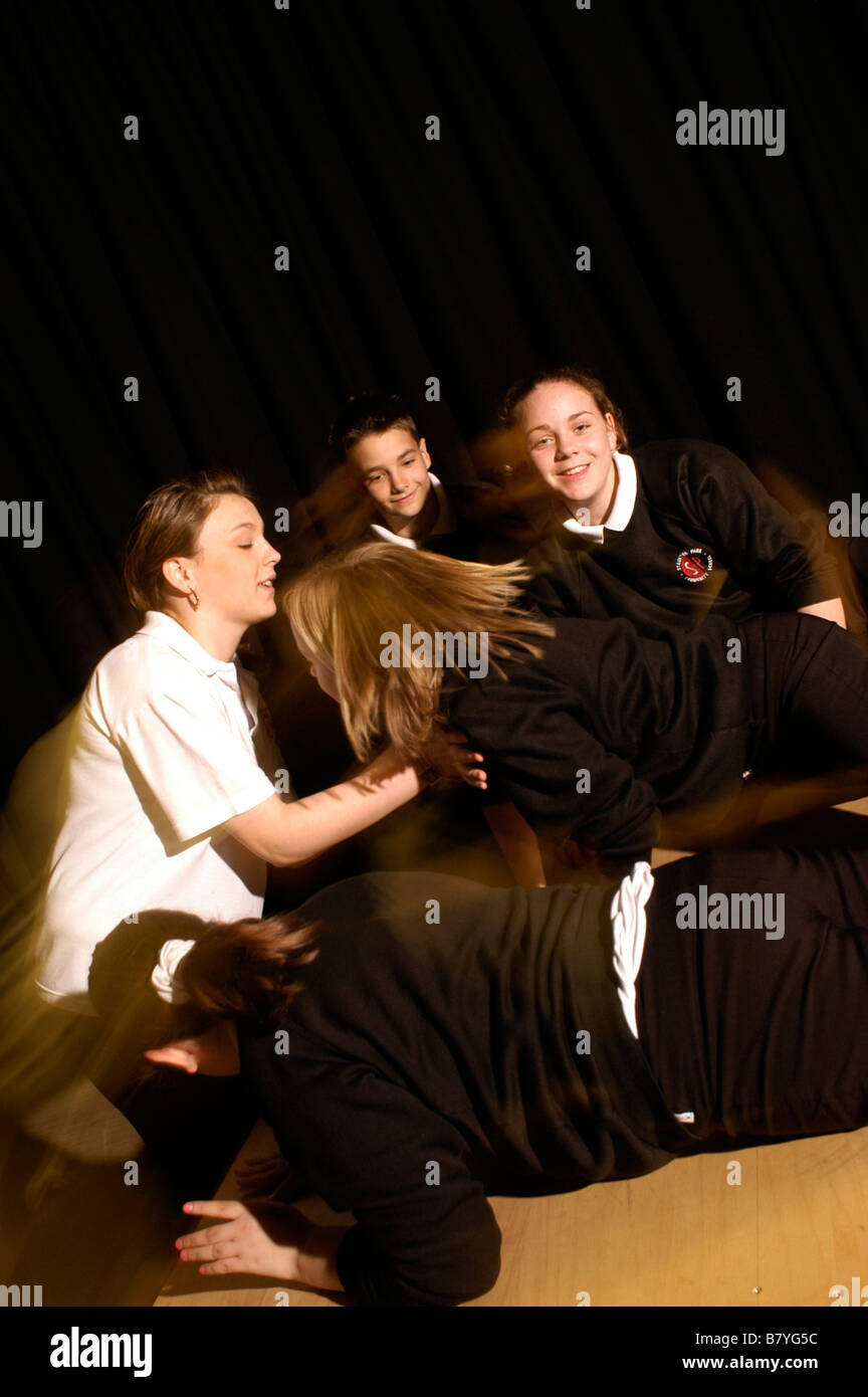 Drama class hi-res stock photography and images - Alamy