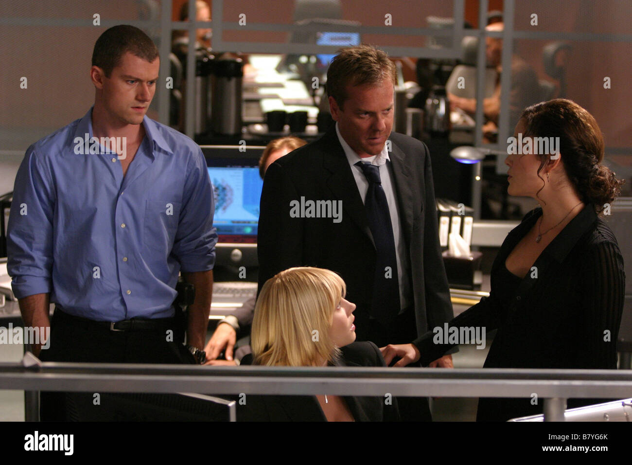 James badge dale kiefer sutherland hi-res stock photography and images ...