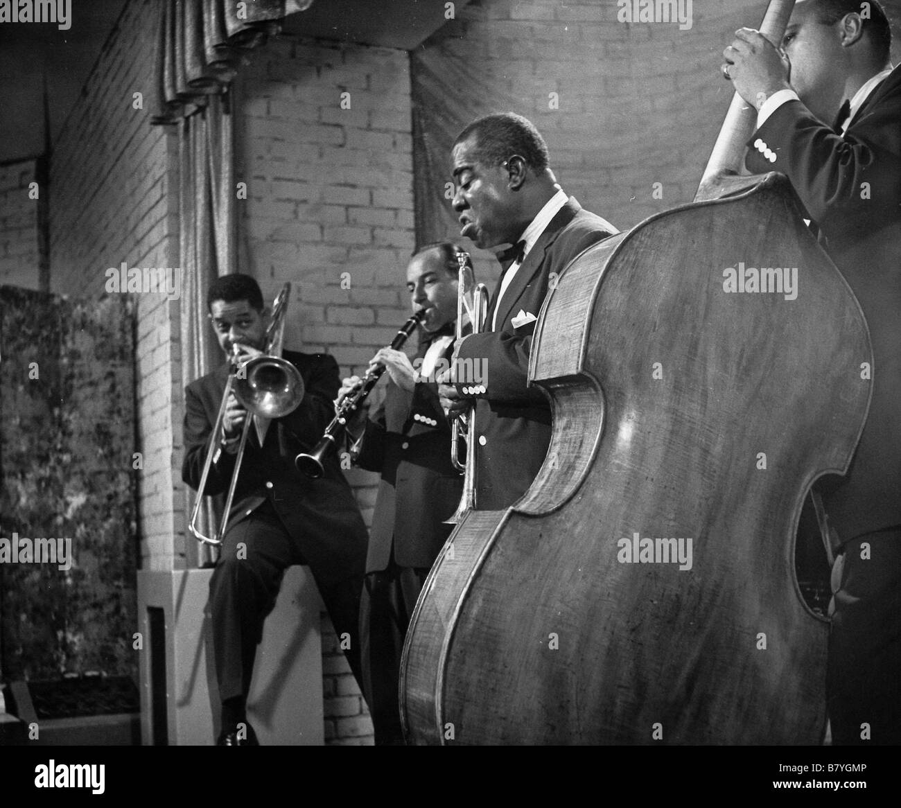 Louis armstrong louis armstrong louis hi-res stock photography and ...