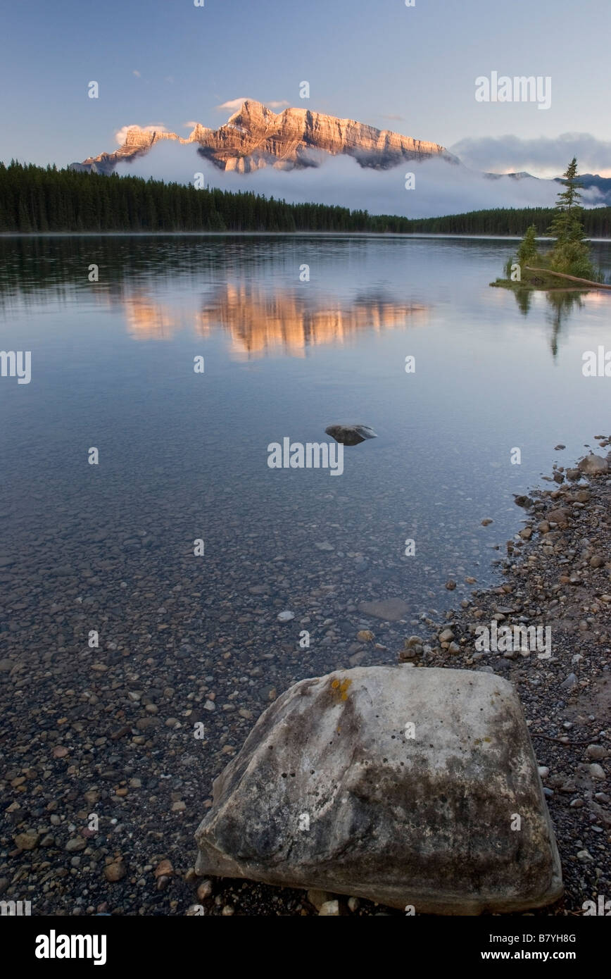 Mountain lake, Banff National Park, Alberta, Canada Stock Photo - Alamy