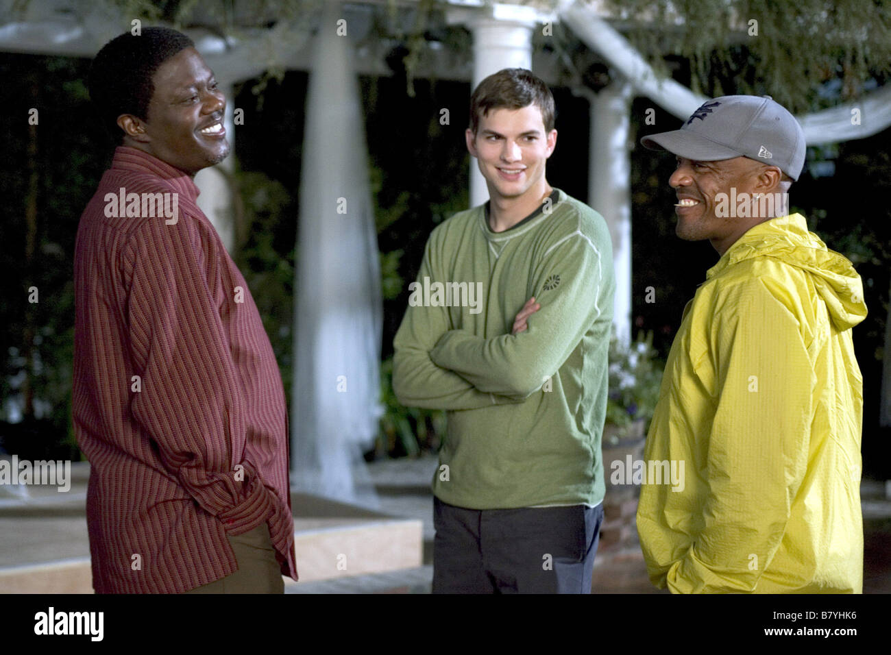 Director :Kevin Rodney Sullivan with Bernie Mac on the set Guess who ...