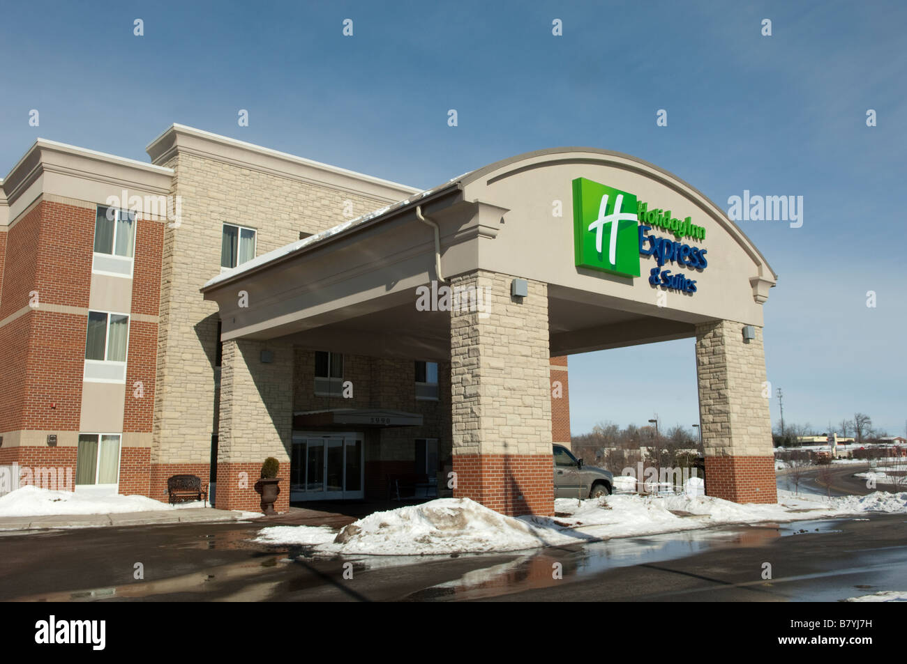 Express budget hotel exterior hi-res stock photography and images - Alamy