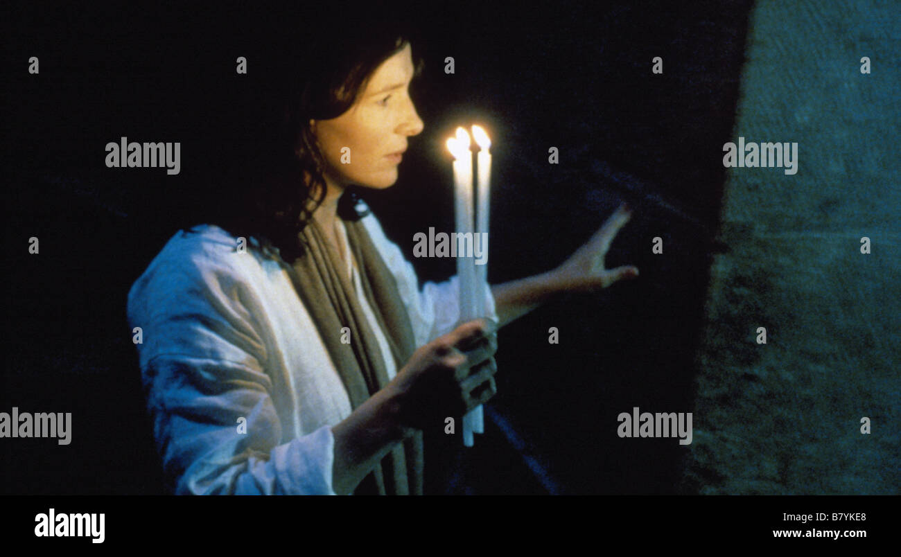 Juliette binoche mary 2005 hi-res stock photography and images - Alamy