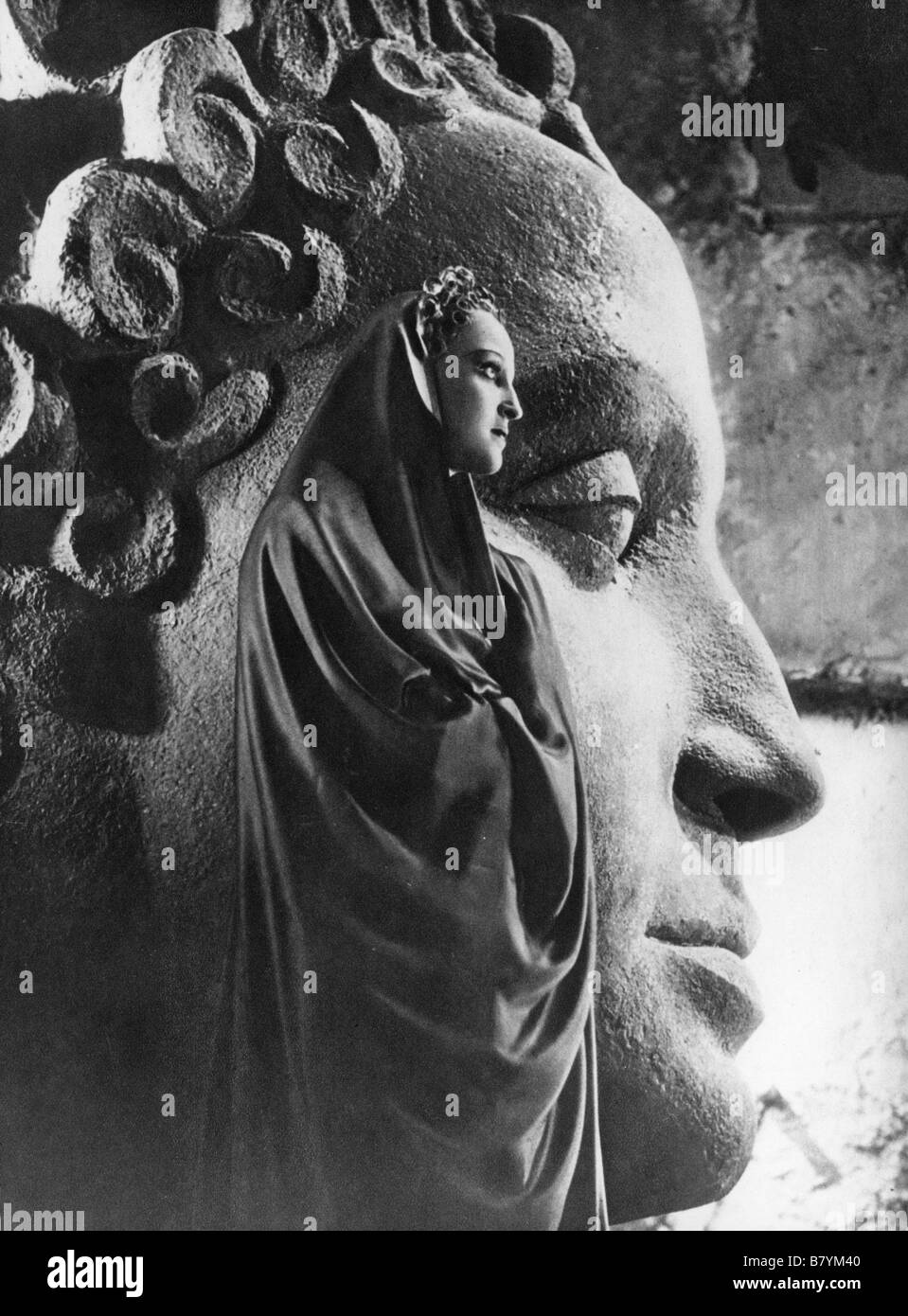 Queen of Atlantis Die Herrin von Atlantis Year: 1932 - Germany Brigitte ...