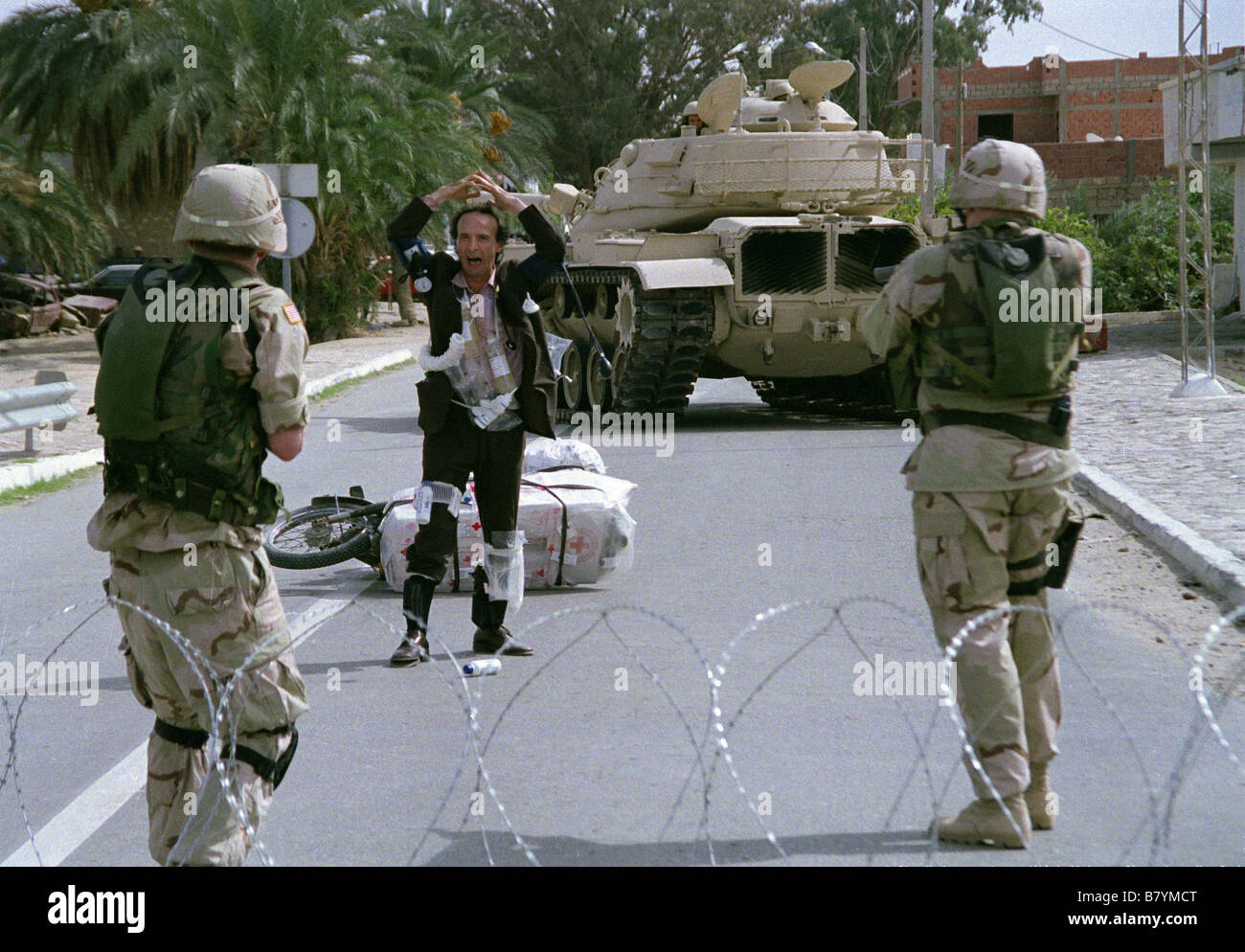 Le tigre et la neige La Tigre e la neve Year: 2004 - Italy Roberto ...