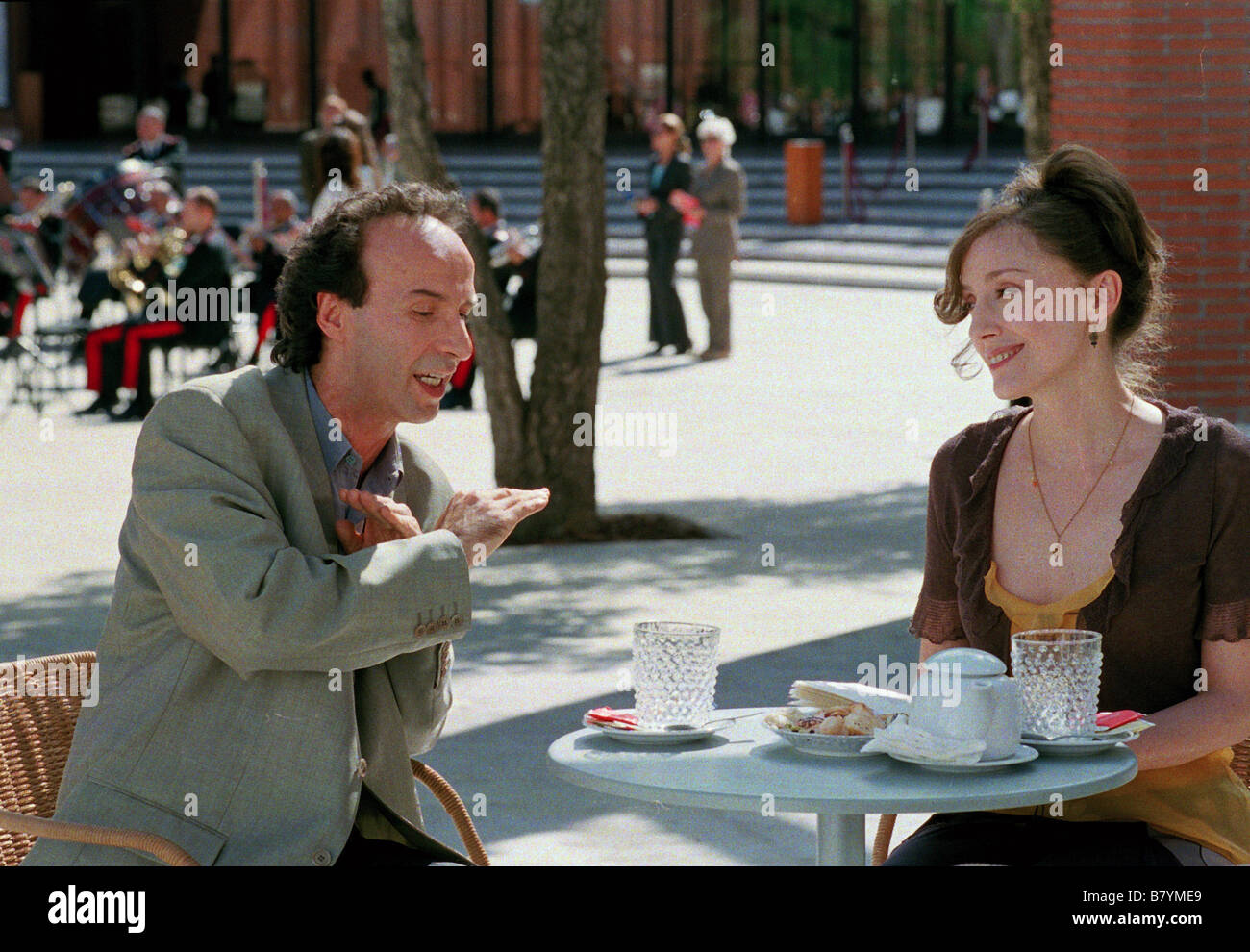 Le tigre et la neige La Tigre e la neve Year: 2004 - Italy Roberto ...