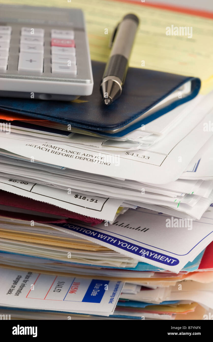 Cheque book pen hi-res stock photography and images - Alamy
