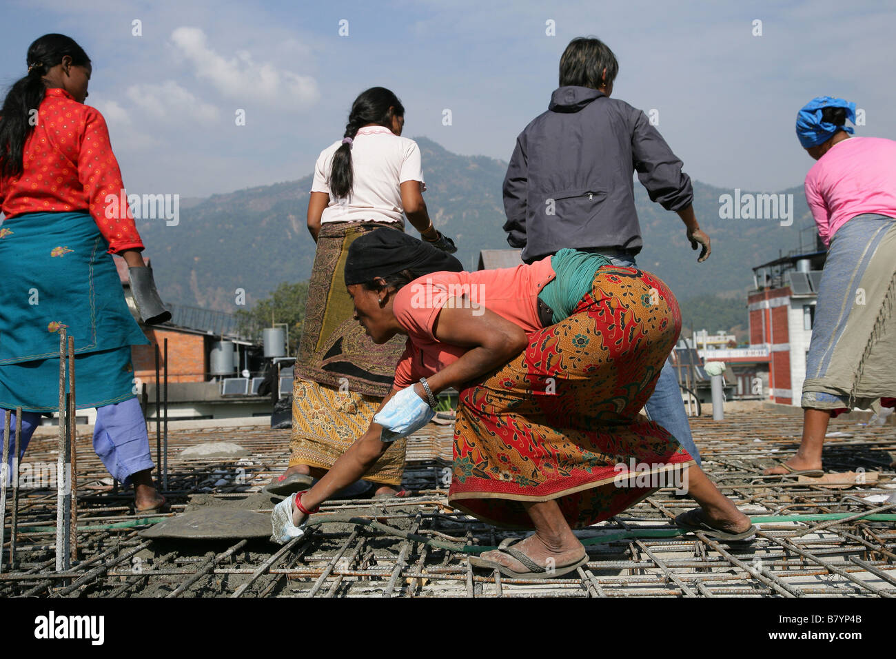 Women labouring at a Pokhara construction site Stock Photo - Alamy