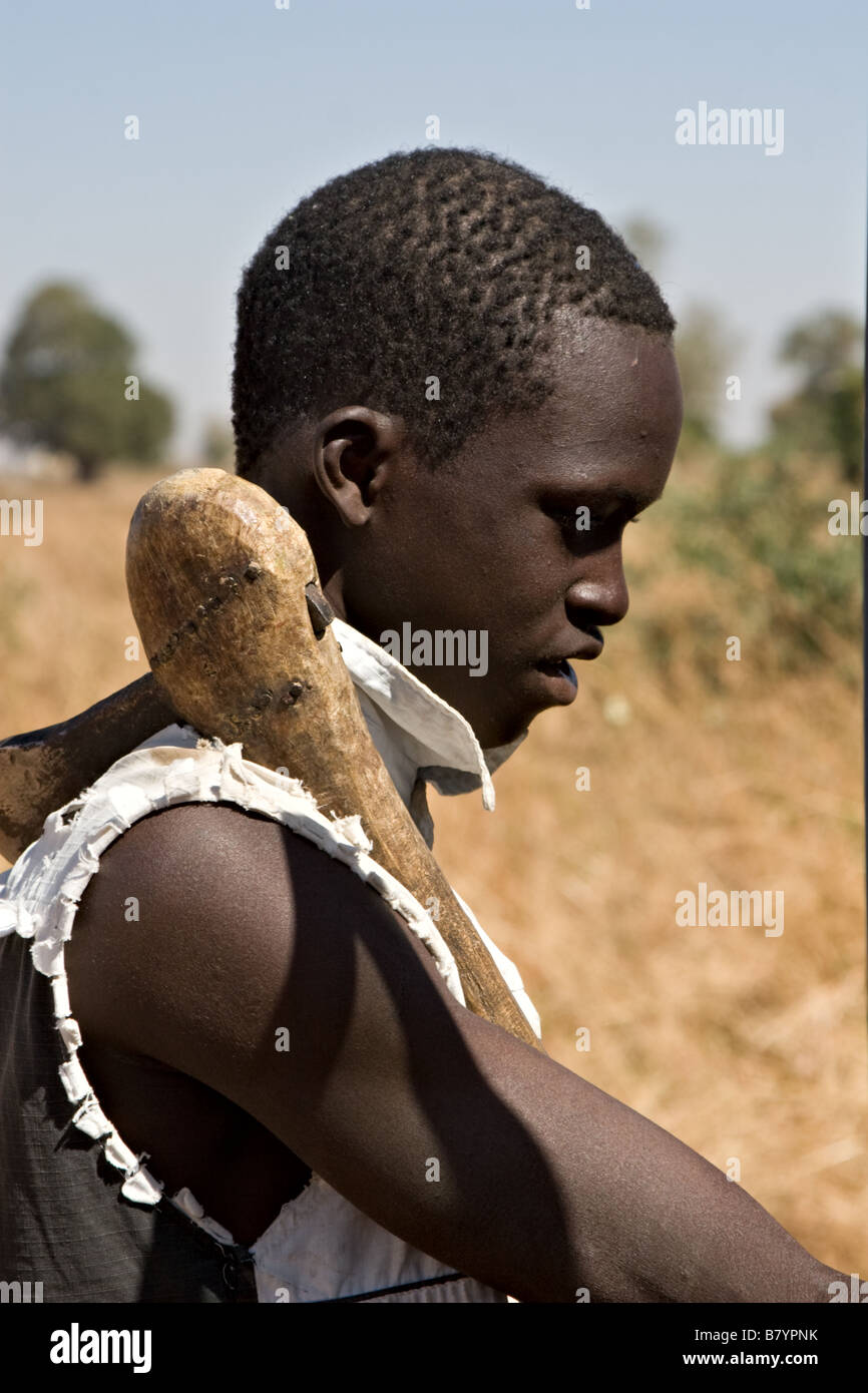 African tribal man hi-res stock photography and images - Alamy