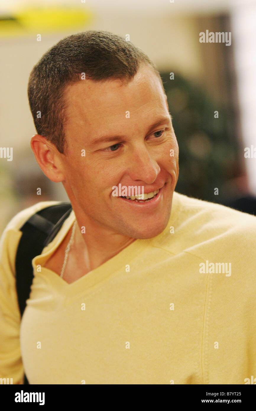 Vince vaughn dodgeball true underdog hi-res stock photography and ...