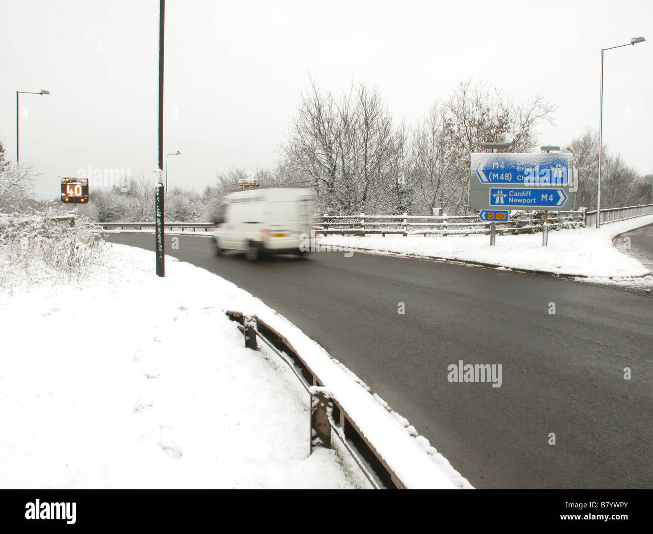 Motorway signs cardiff hi-res stock photography and images - Alamy