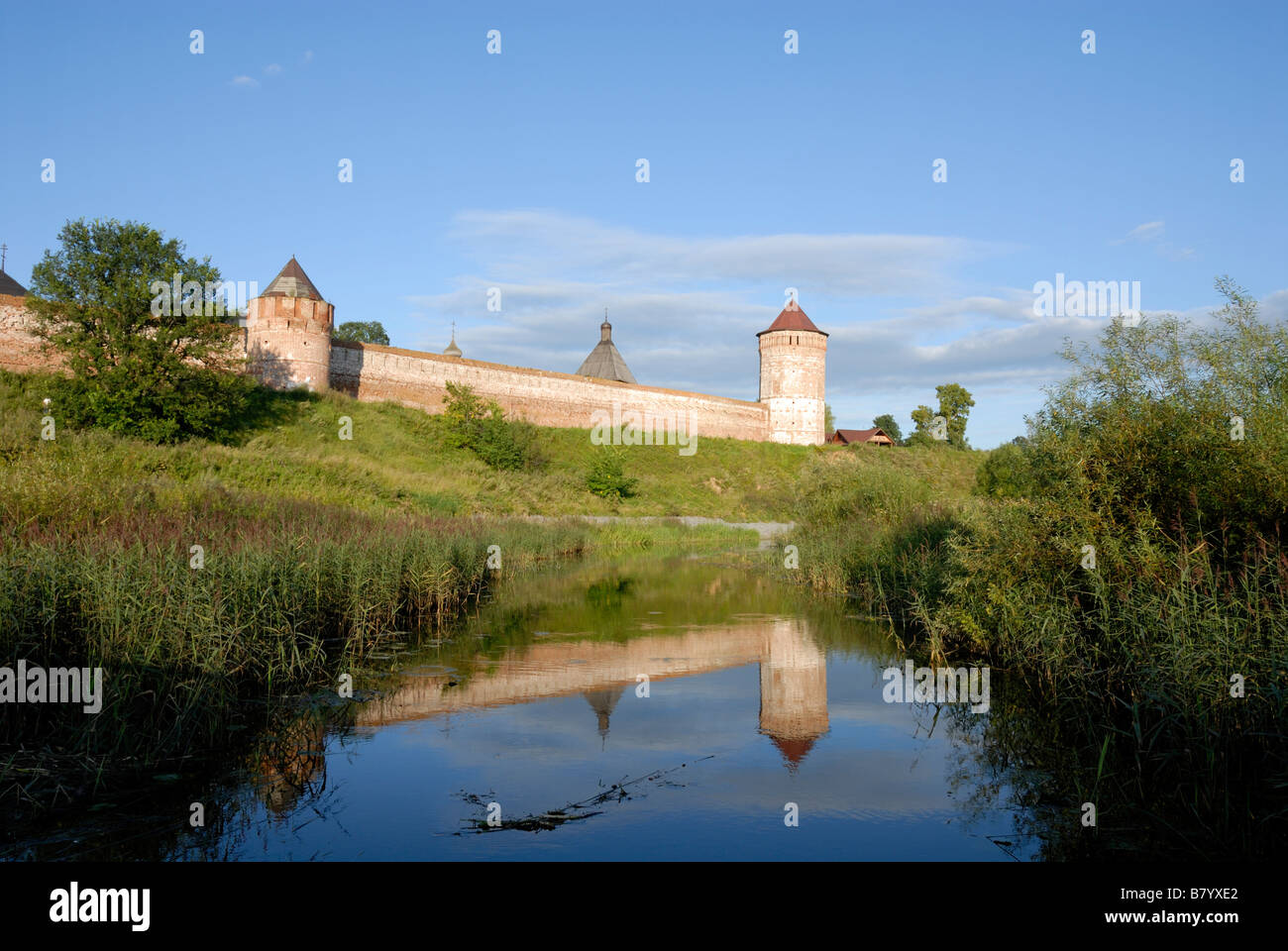 Suzdal russia tree land hi-res stock photography and images - Alamy