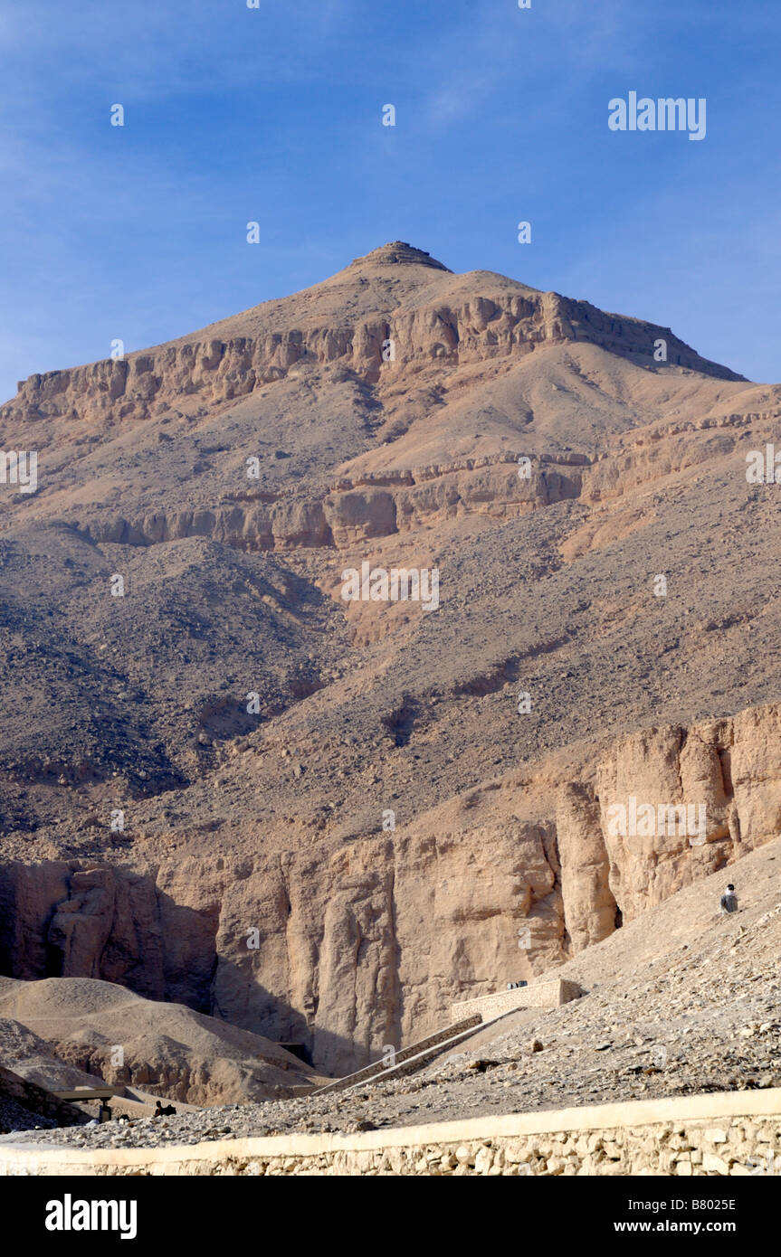 Valley of the mummies excavation hi-res stock photography and images ...