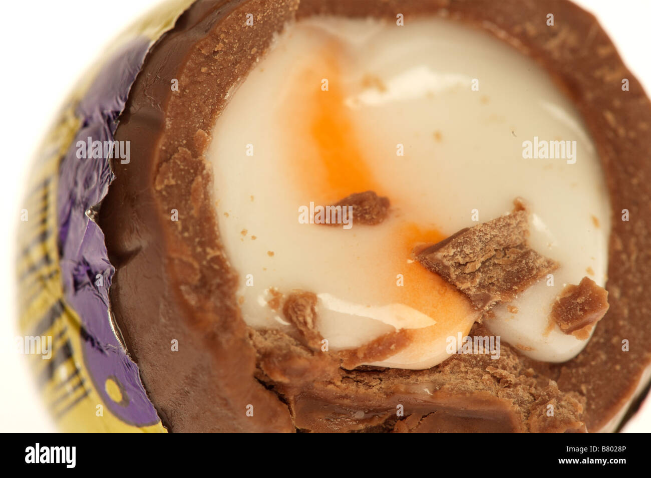 Cadburys creme egg hi-res stock photography and images - Alamy
