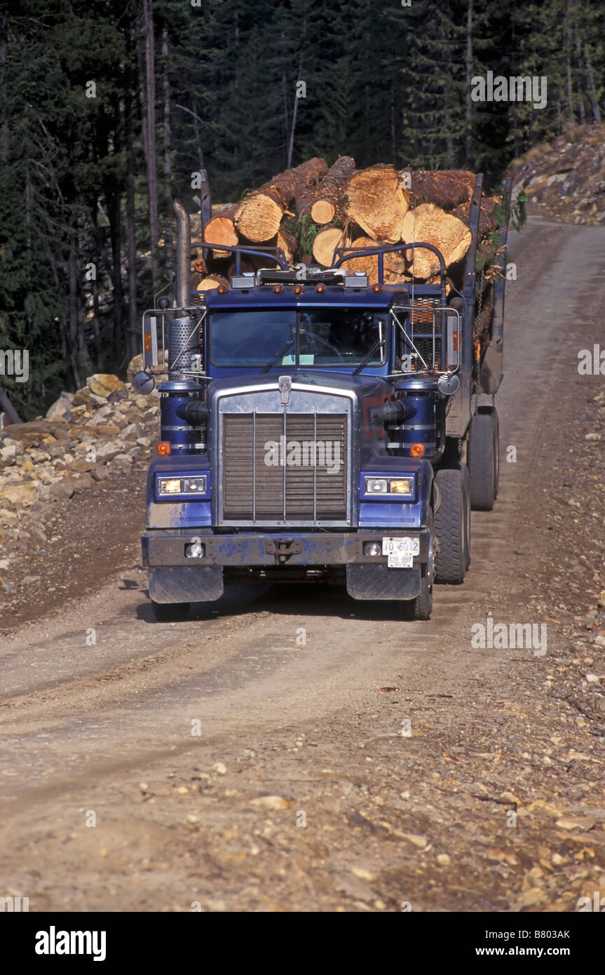 Logging truck bc canada hi-res stock photography and images - Alamy