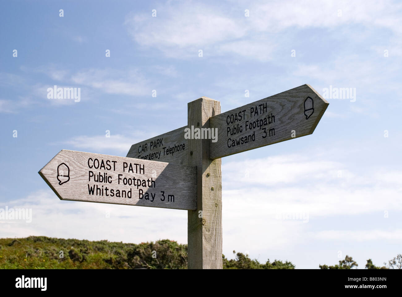 Signpost on Cornish coast path Stock Photo - Alamy