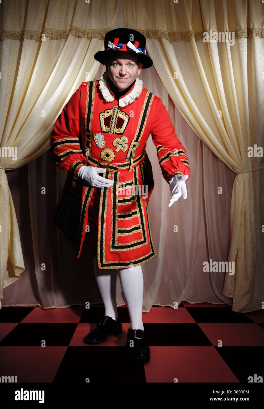 Beefeater Uniform High Resolution Stock Photography and Images - Alamy