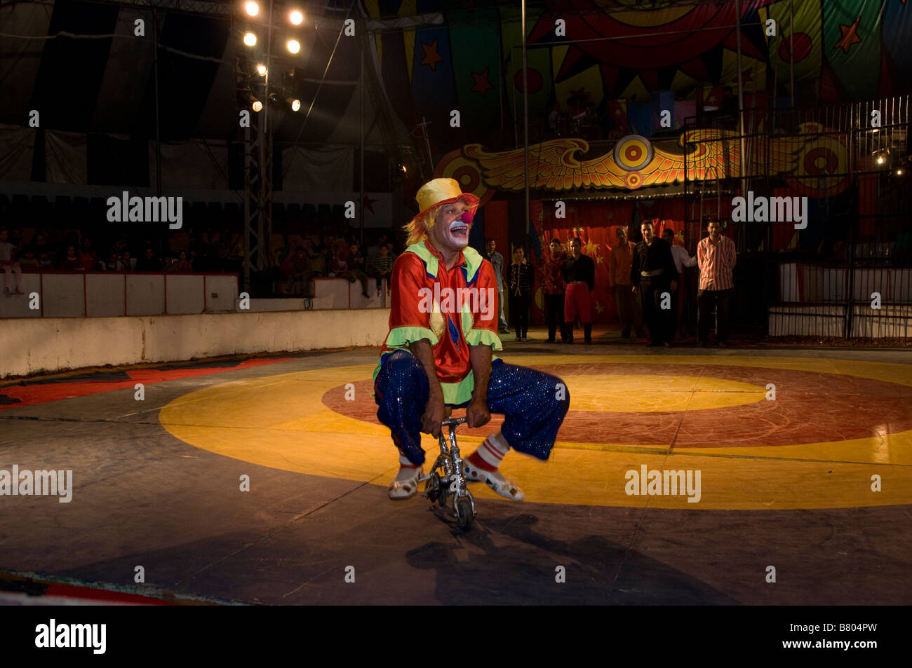Clown circus bicycle hi-res stock photography and images - Alamy