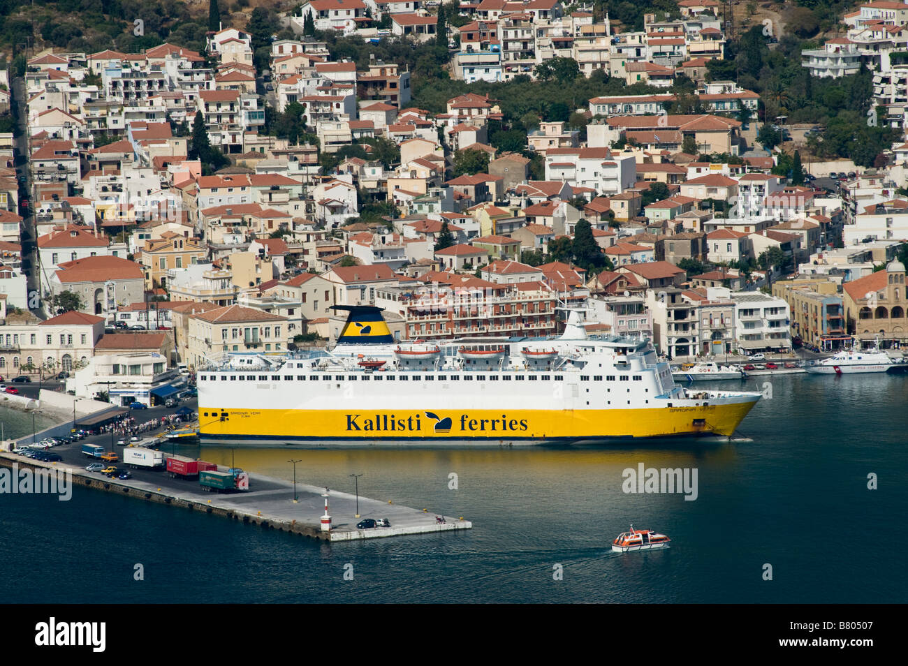 Ferry in the harbour of a greek island Stock Photo - Alamy