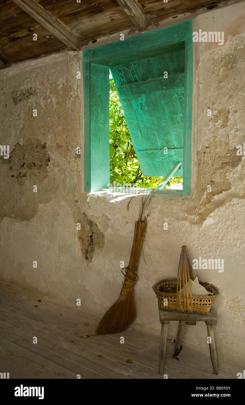 Mud house interior hi-res stock photography and images - Alamy
