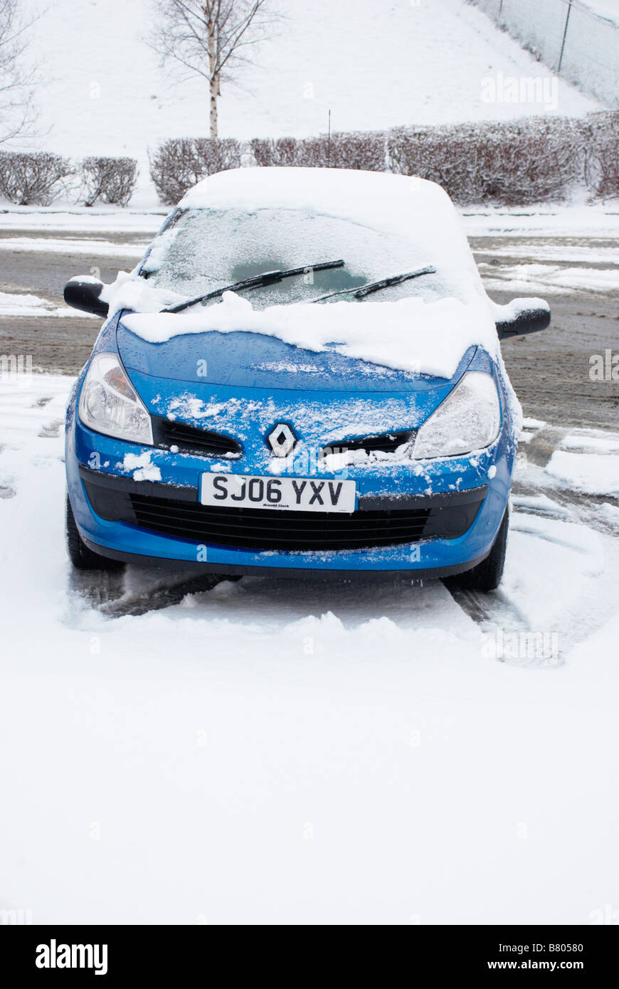 snow covered cars Stock Photo - Alamy
