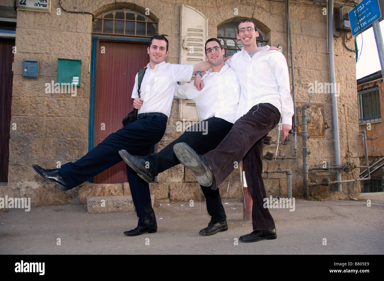 Jewish hasidic dance hi-res stock photography and images - Alamy