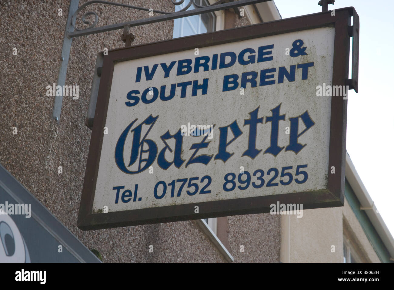 Newspaper advertising sign hi-res stock photography and images - Alamy