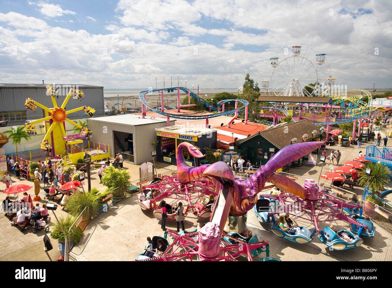 ADVENTURE ISLAND THEME PARK ON THE SEA FRONT AT SOUTHEND ON SEA Stock ...