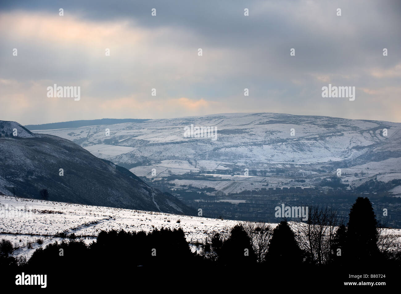 Rhondda valley hi-res stock photography and images - Alamy