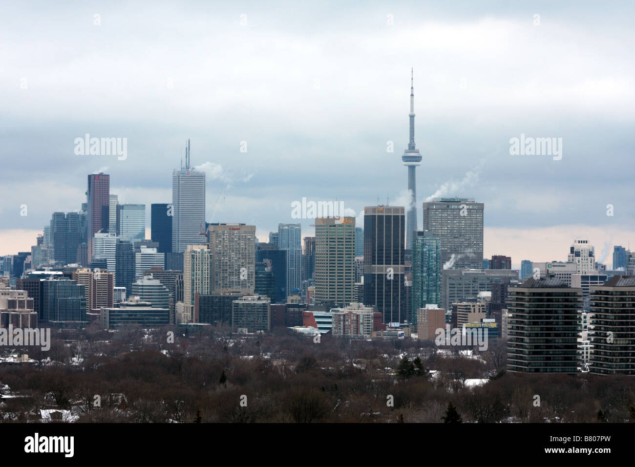 Toronto skyline aerial hi-res stock photography and images - Alamy