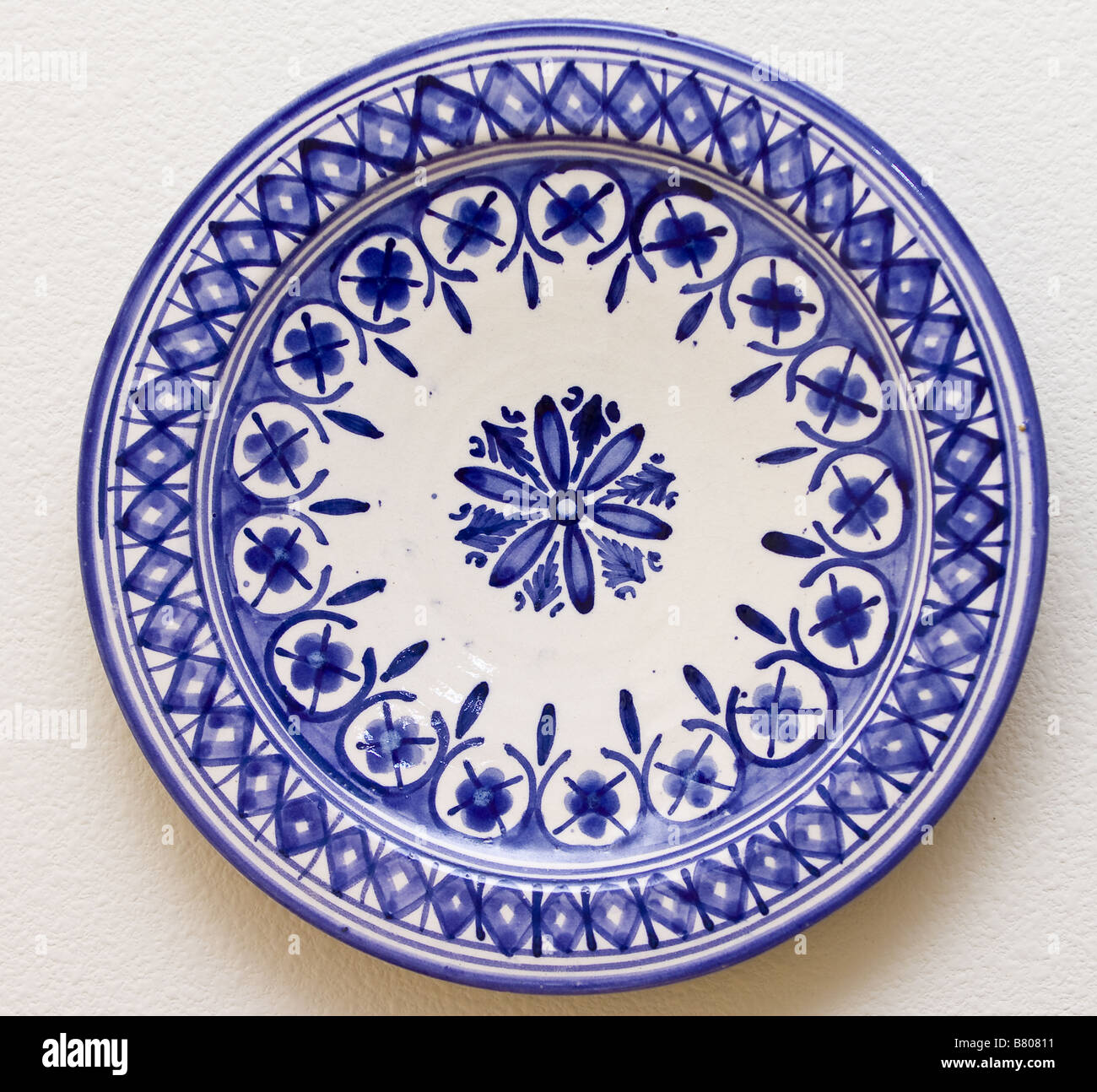 Ceramic plate african hi-res stock photography and images - Alamy