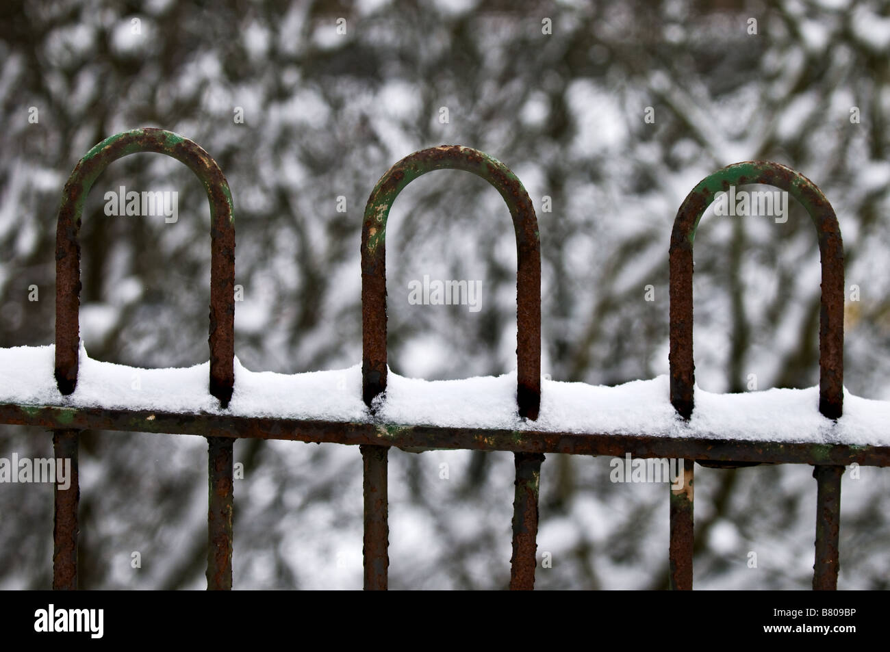 Rusted railings hi-res stock photography and images - Alamy