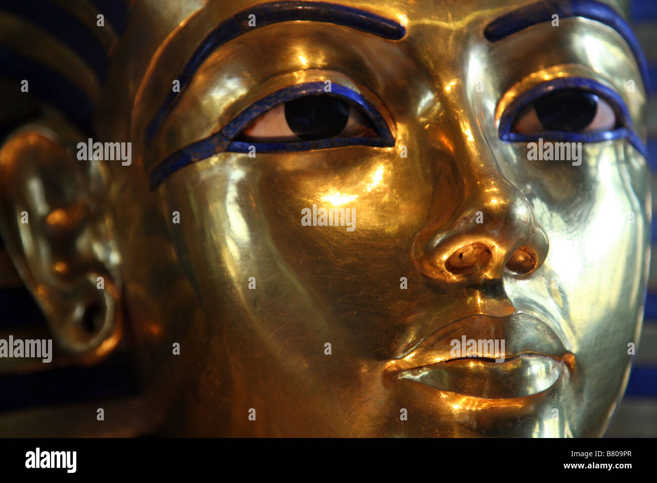 Tutankhamun, death mask Cairo, museum Egypt Stock Photo - Alamy