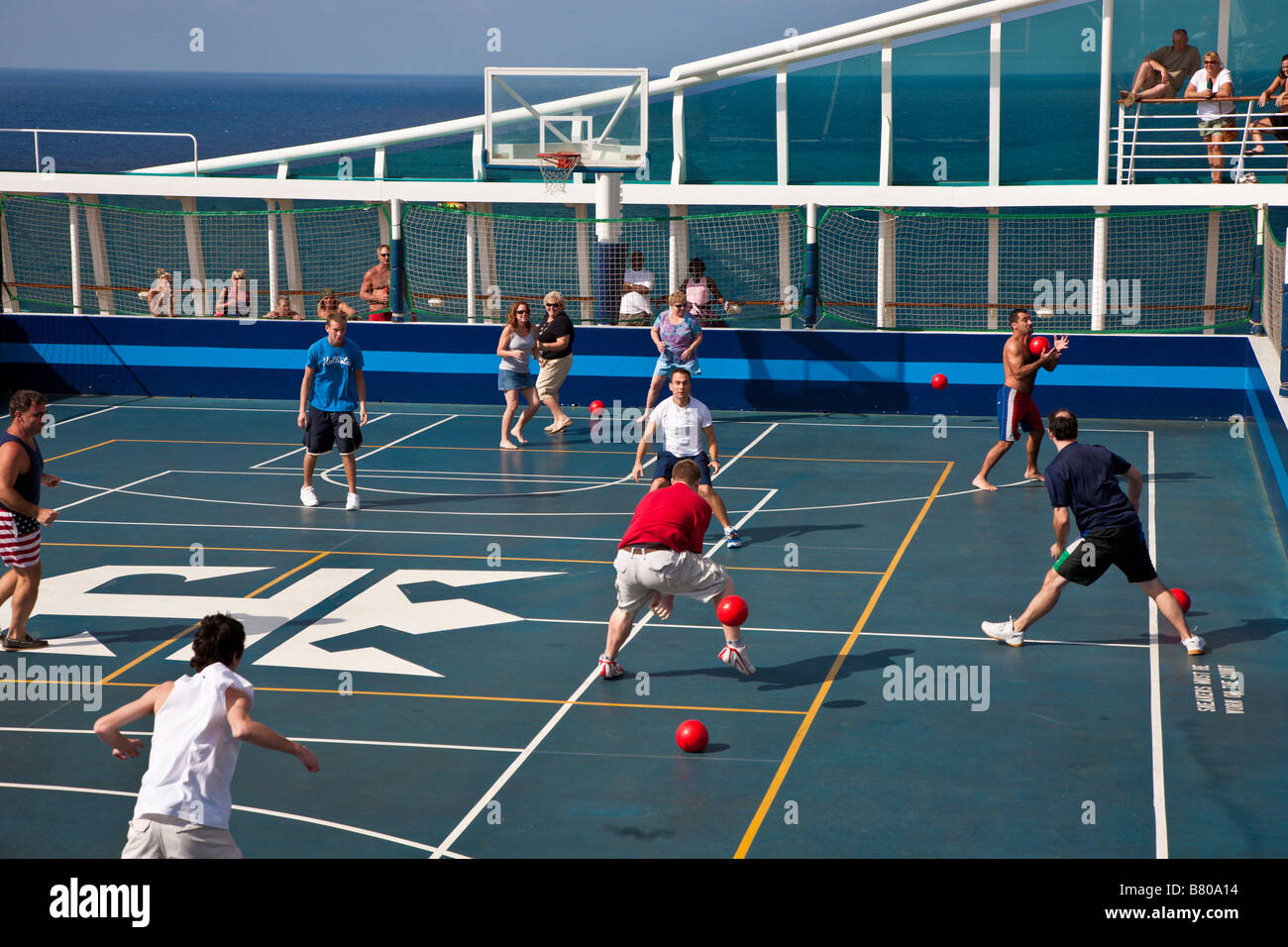 Dodgeball hi-res stock photography and images - Alamy