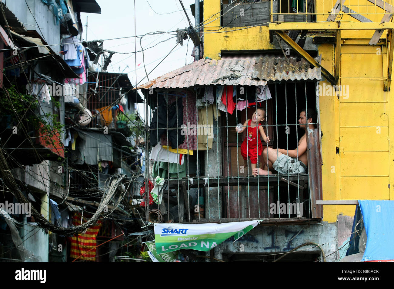 Slum area manila philippines hi-res stock photography and images - Alamy