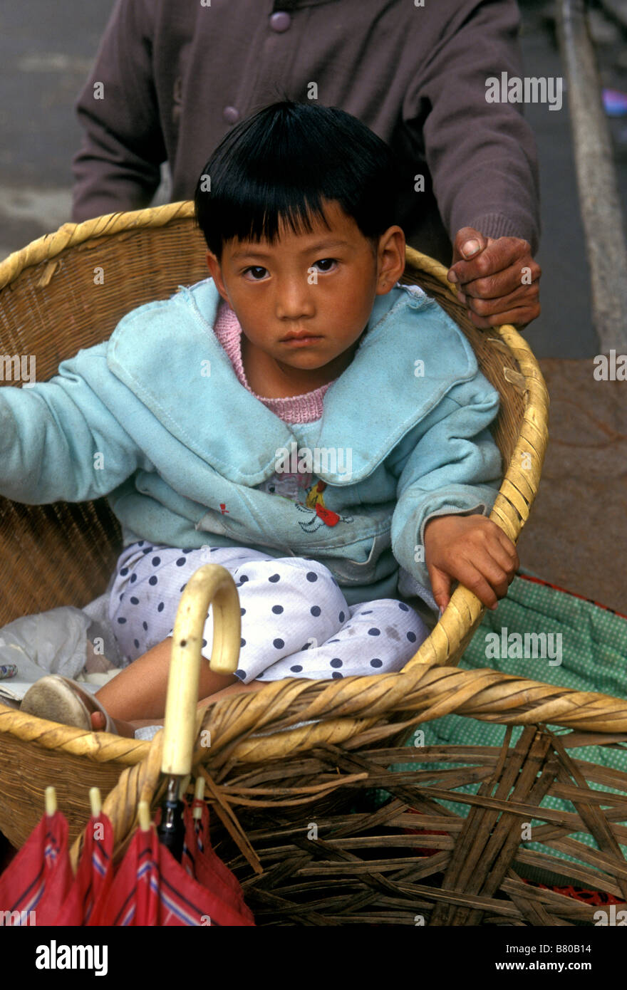 Bai people bai ethnicity ethnic hi-res stock photography and images - Alamy