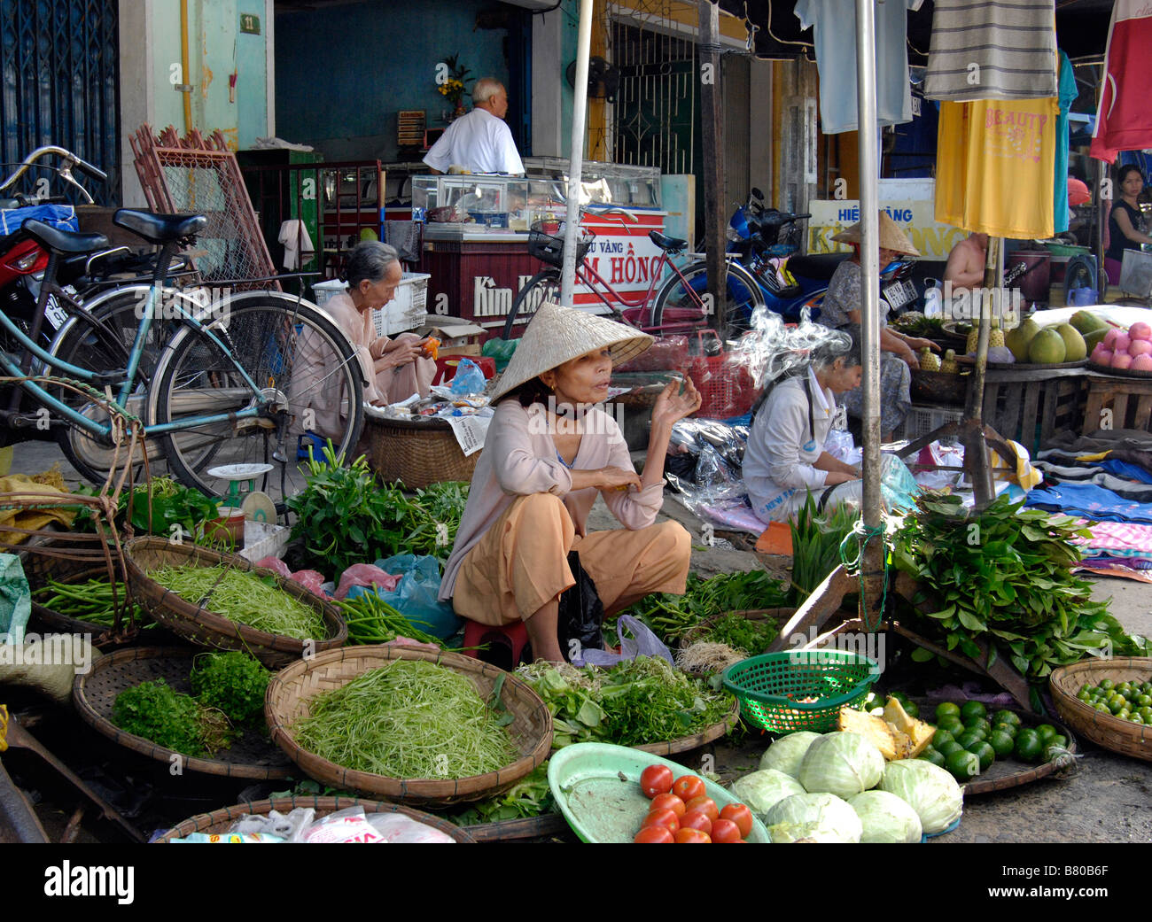 Local market day, Hoi An, Vietnam Stock Photo - Alamy