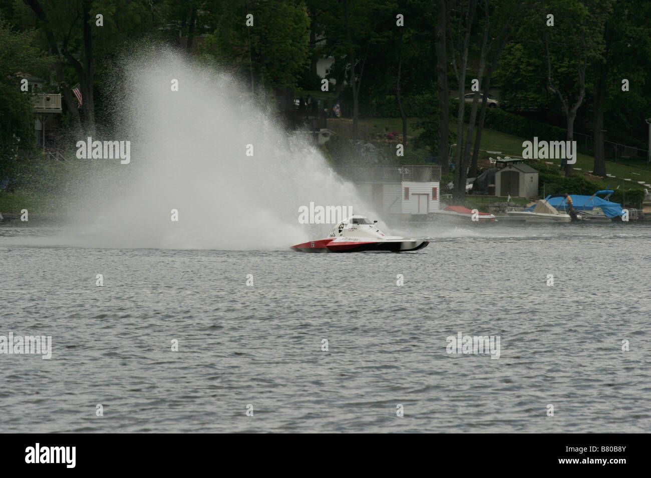 Racing hydroplanes hi-res stock photography and images - Alamy