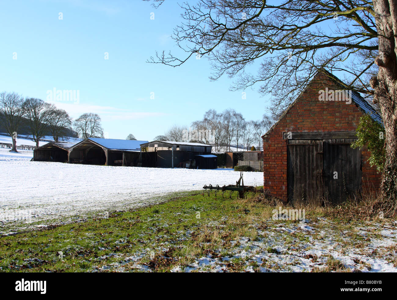 Uk agricultural farm building hi-res stock photography and images - Alamy