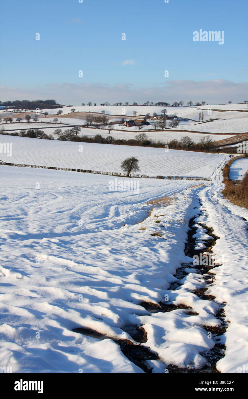English countryside in winter. Woodborough Park Farm, Woodborough ...