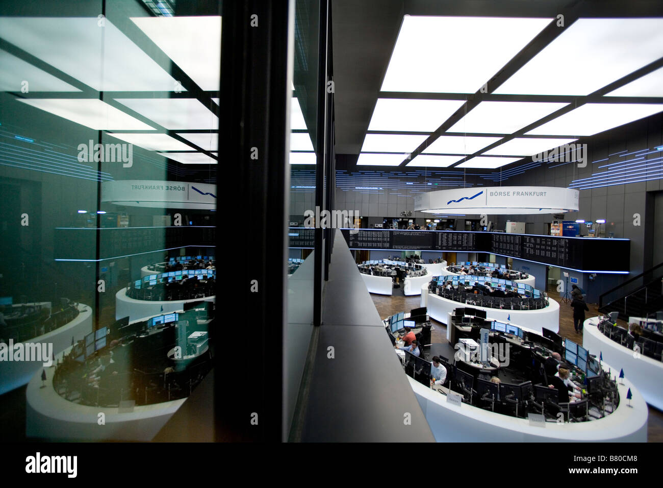 Trading Floor High Resolution Stock Photography and Images - Alamy