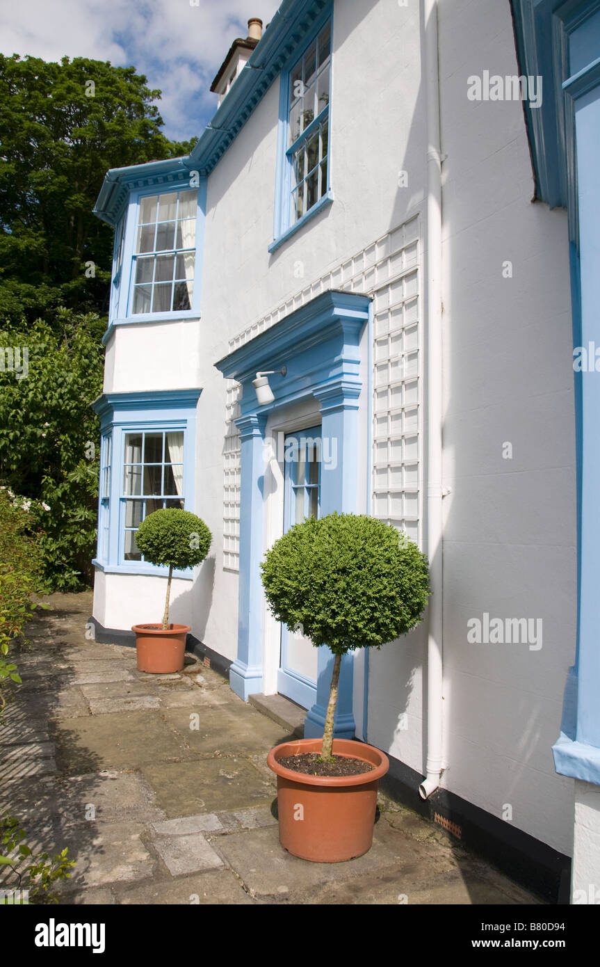 Nice country house hi-res stock photography and images - Alamy