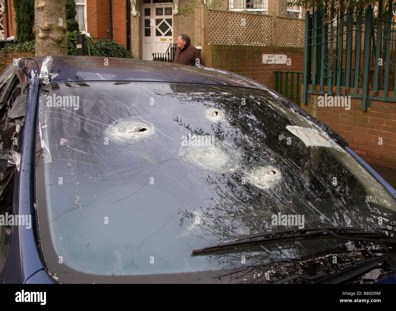 Smashed car windscreen hi-res stock photography and images - Alamy