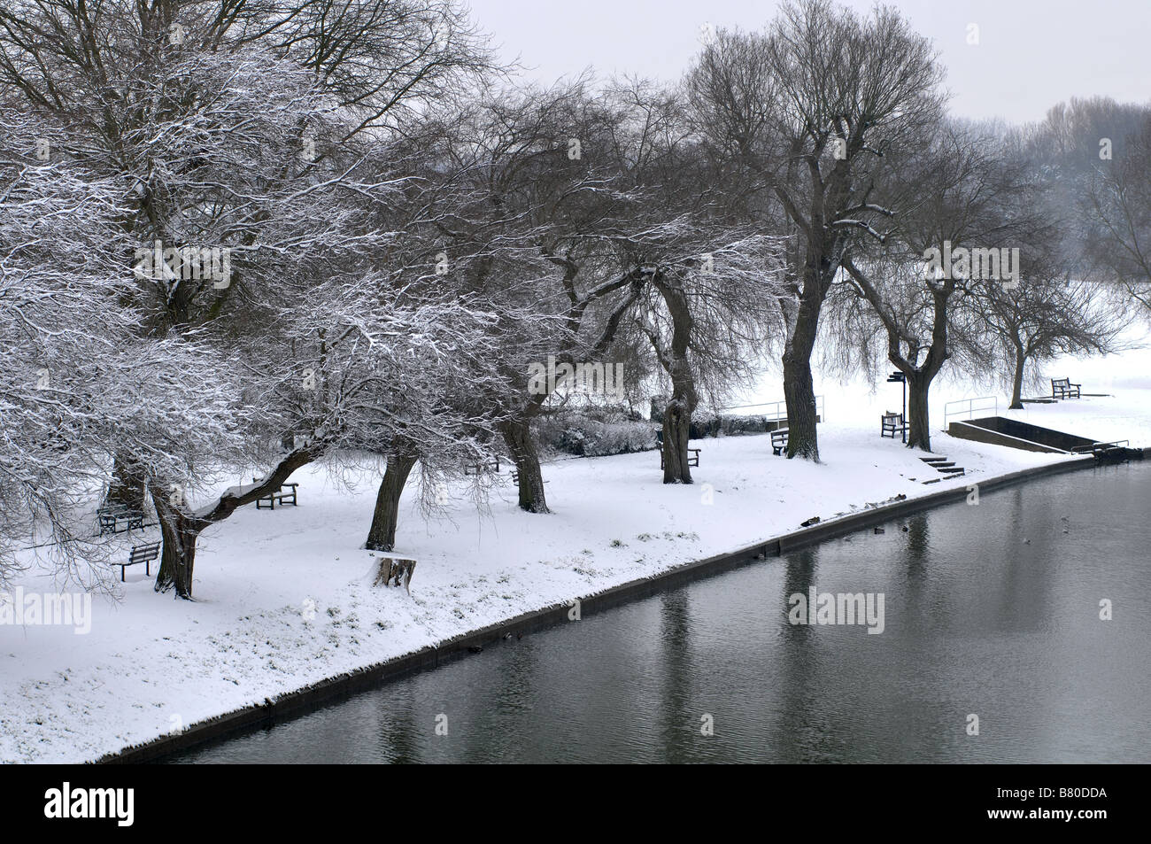 St Nicholas Park and River Avon with snow, Warwick, Warwickshire ...