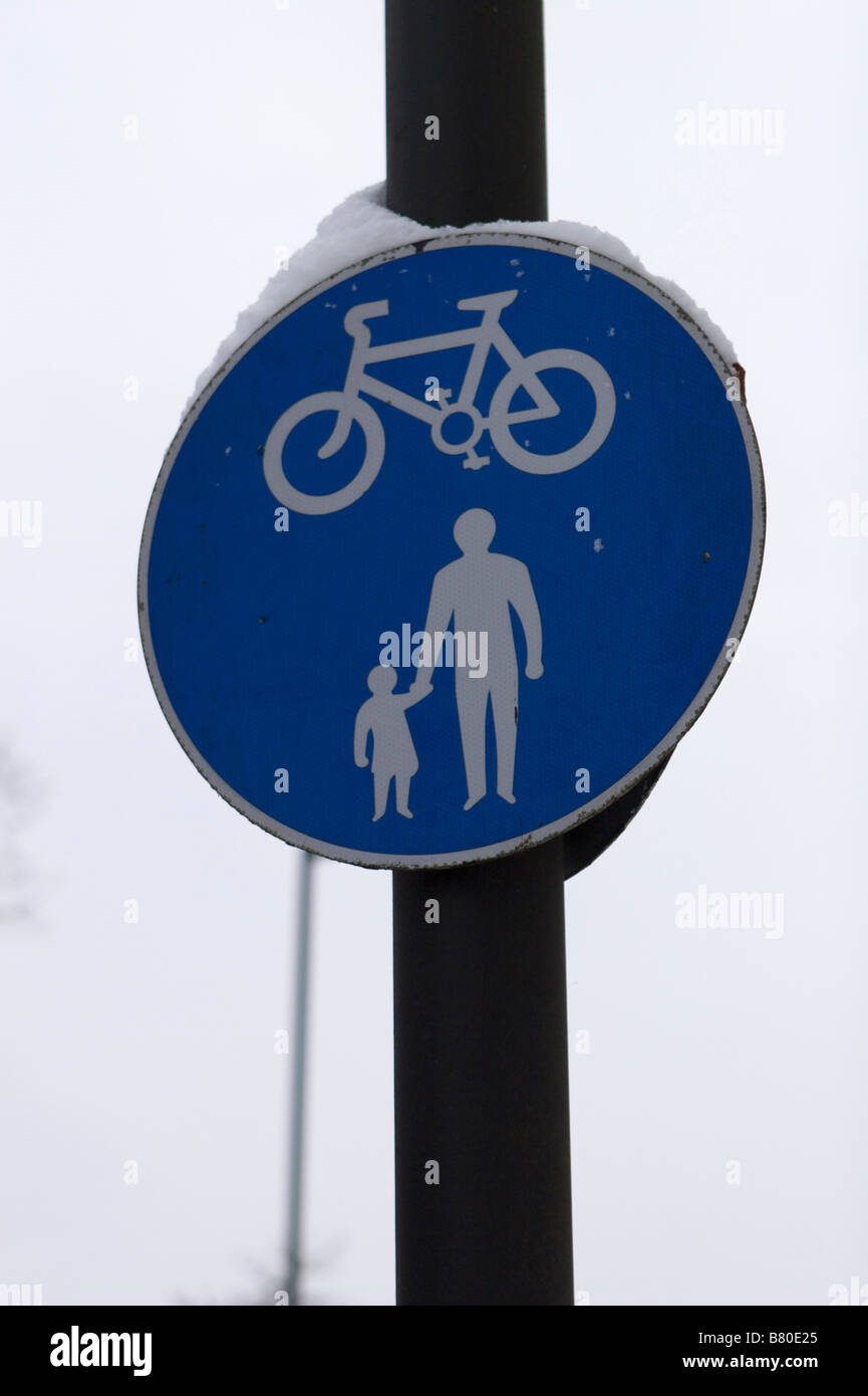 Walking walk pedestrian hi-res stock photography and images - Alamy