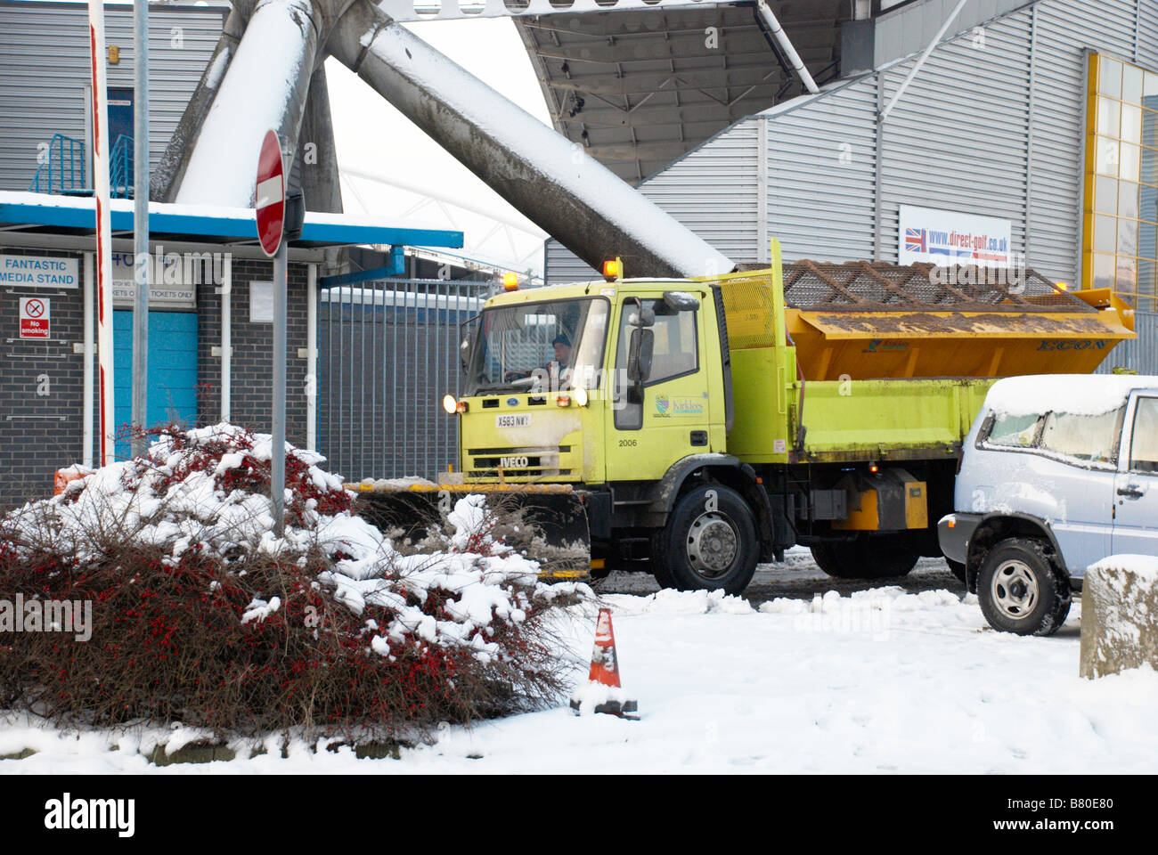 gritting lorry keeping the road clear Stock Photo - Alamy