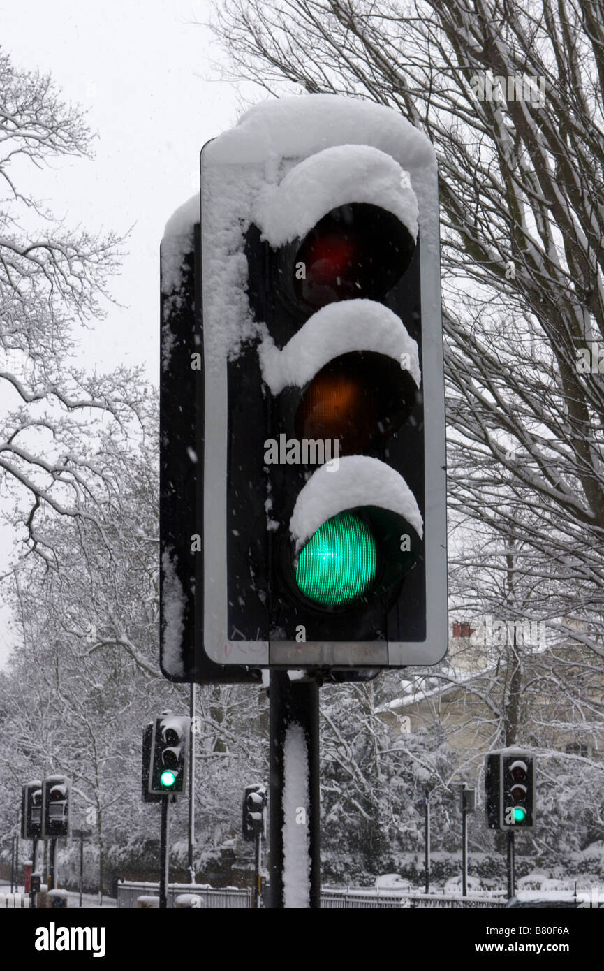 Covered blitz frozen freeze storm hi-res stock photography and images ...