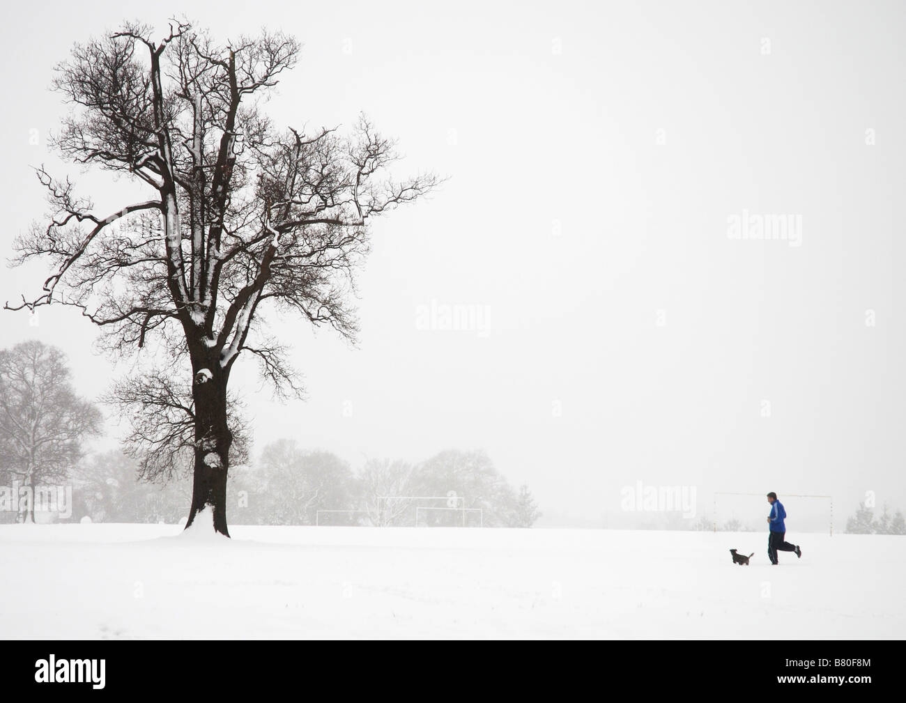 Luton snow hi-res stock photography and images - Alamy